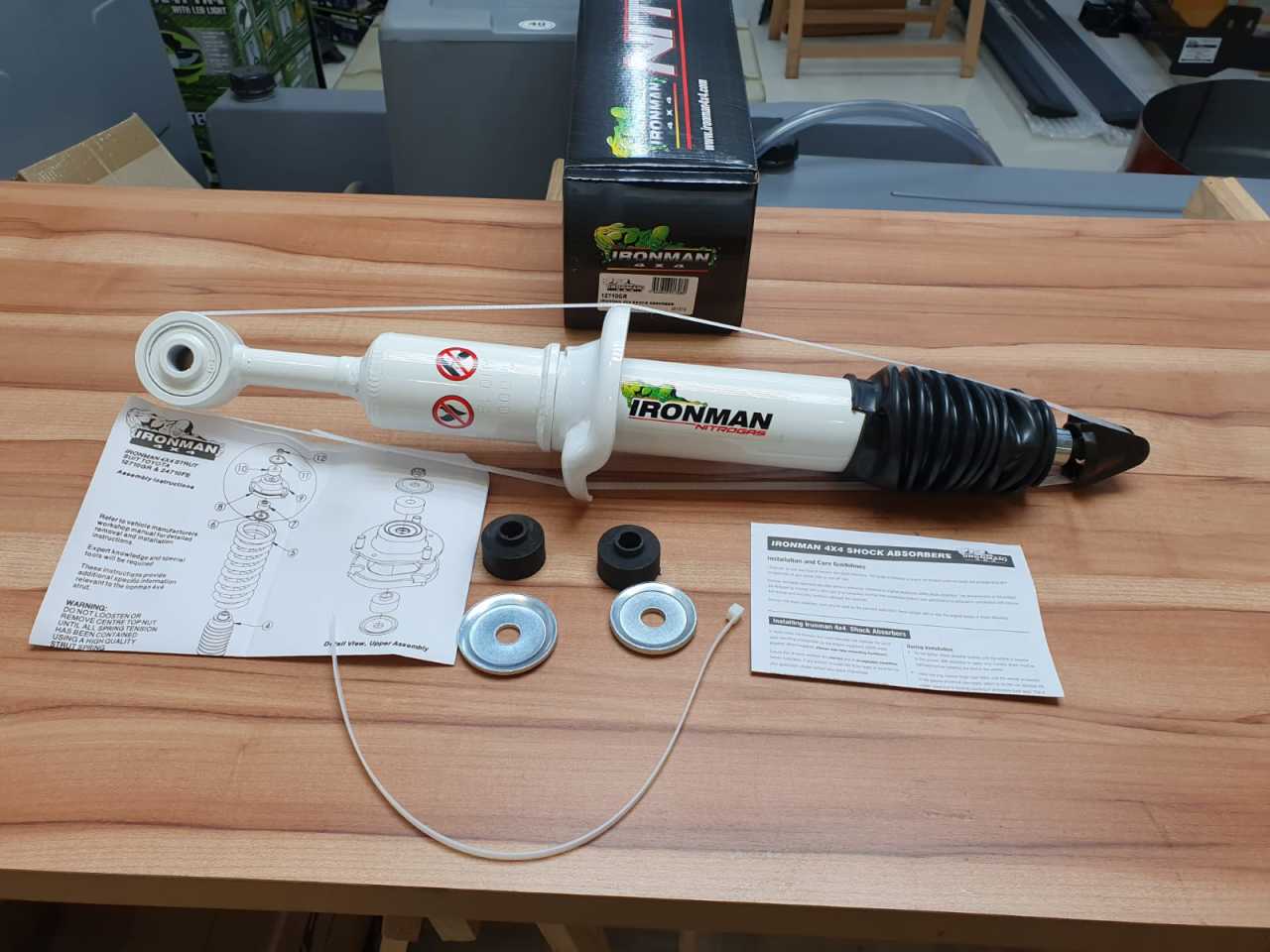 Hilux Vigo Prado 120 Front Shock Absorber 12710GR | Ironman 4x4 | Huma Oto